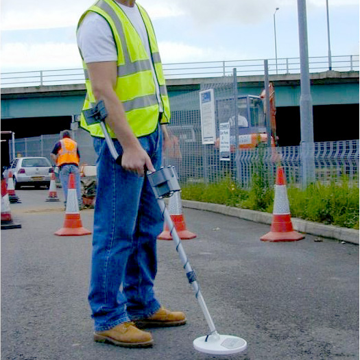 C Scope CS880 Metal Cover Locator Supplier in India